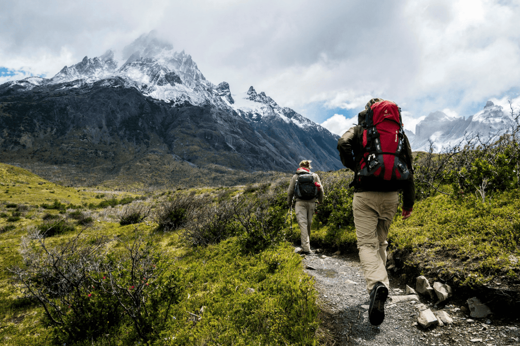 How Ultralight Hiking Helps Prevent Injury Over Time – Light Hiking Gear